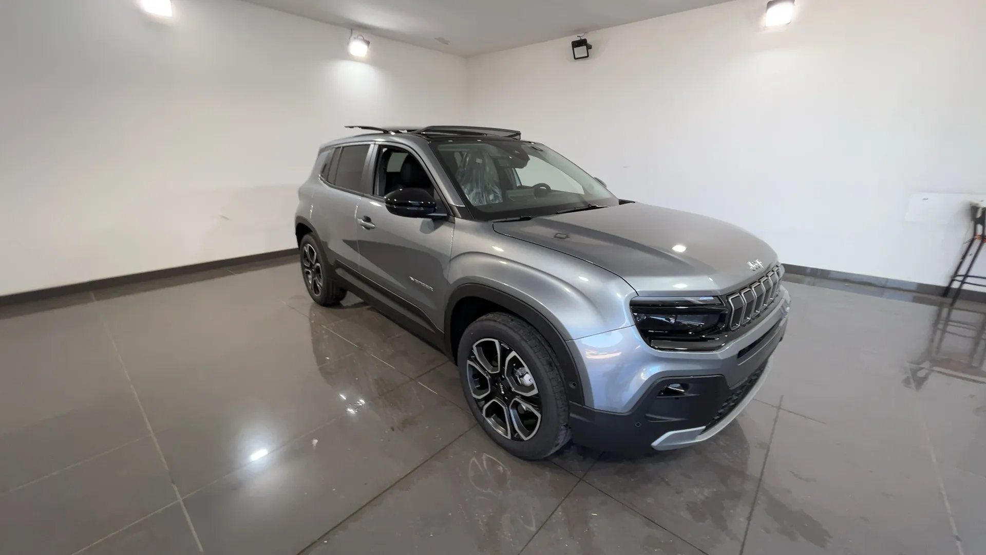 Jeep Avenger 1.2t e-hybrid Summit 100cv edct6 in Vendita - Prezzo 28. ...